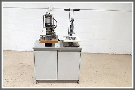 Lot #37: RibbonMasters Pneumatic Button Machine with Tecre Die Cutting ...